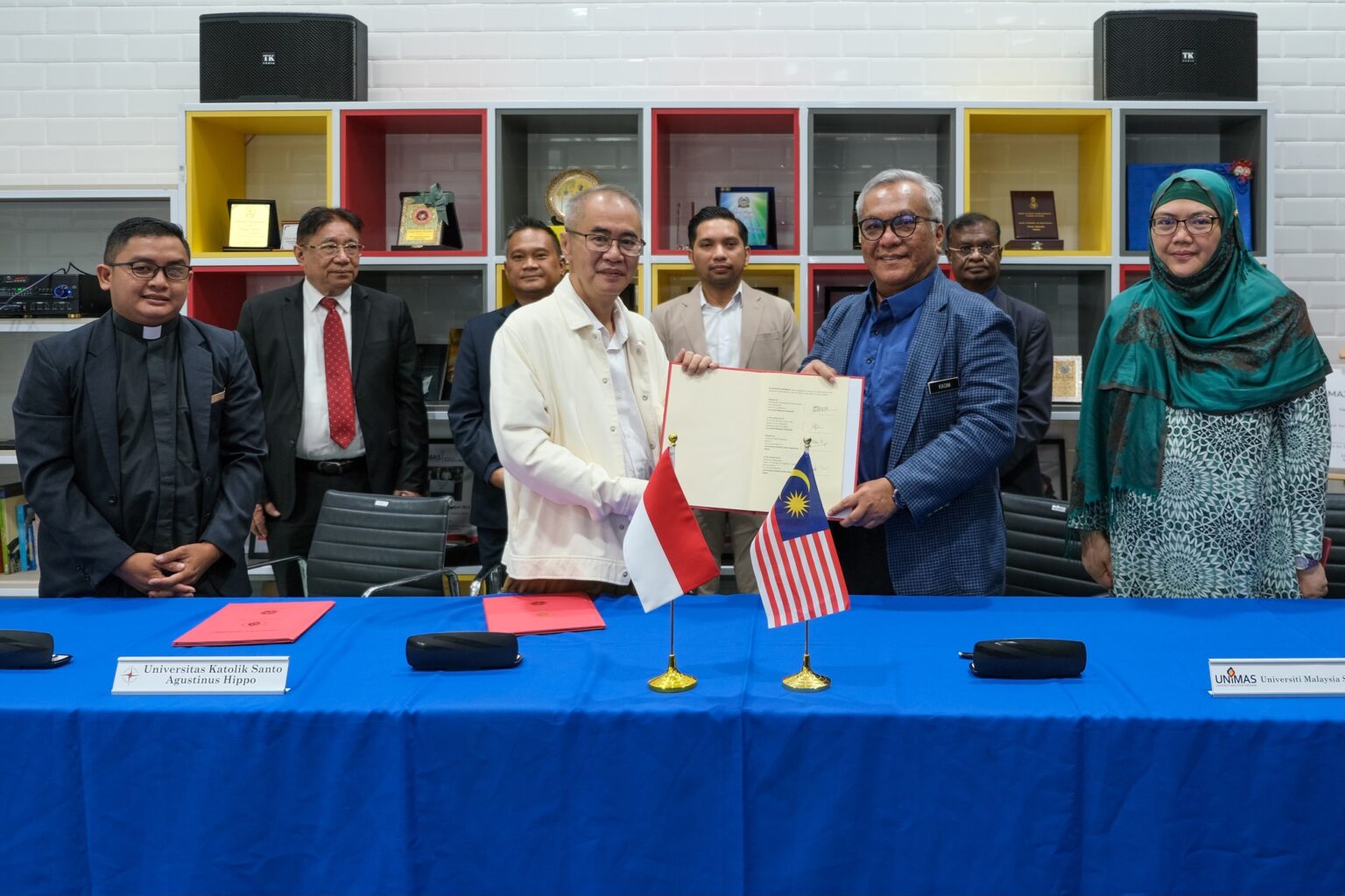 MoU Signing Ceremony between Universiti Malaysia Sarawak (UNIMAS) and ...
