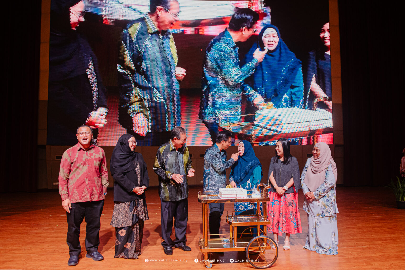 UNIMAS Launches AI Hub and Seminar on AI in Higher Education – UNIMAS ...