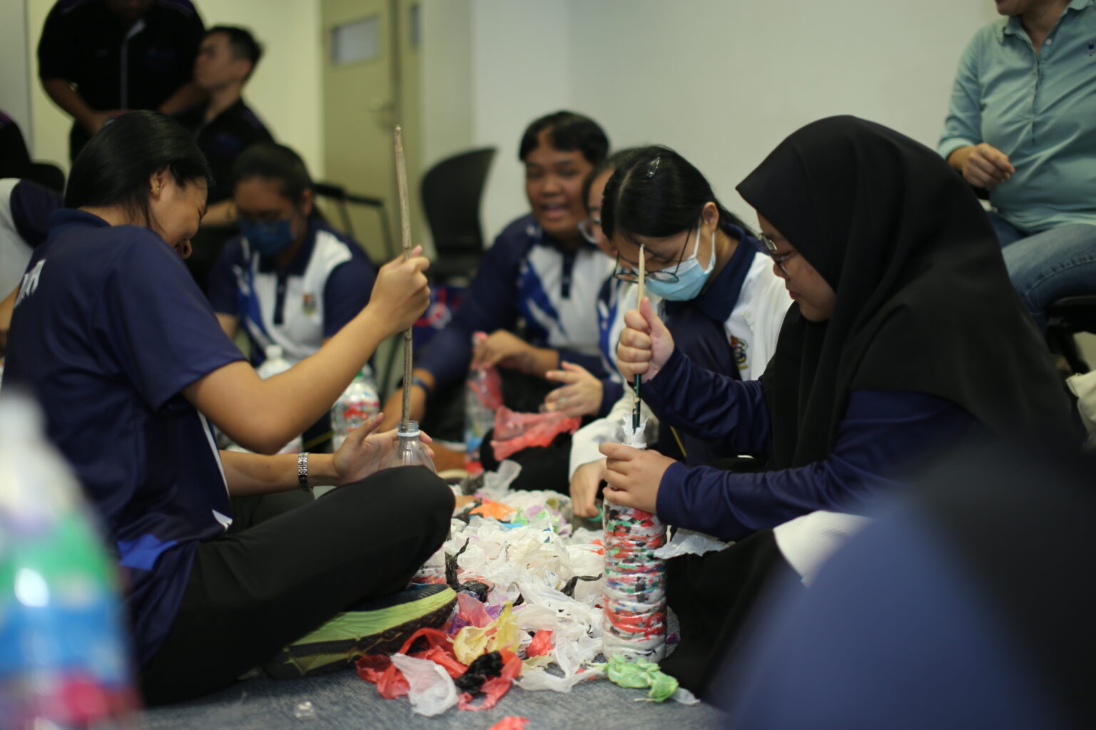 Combating Plastic Pollution – the FSSH Way! – UNIMAS Gazette