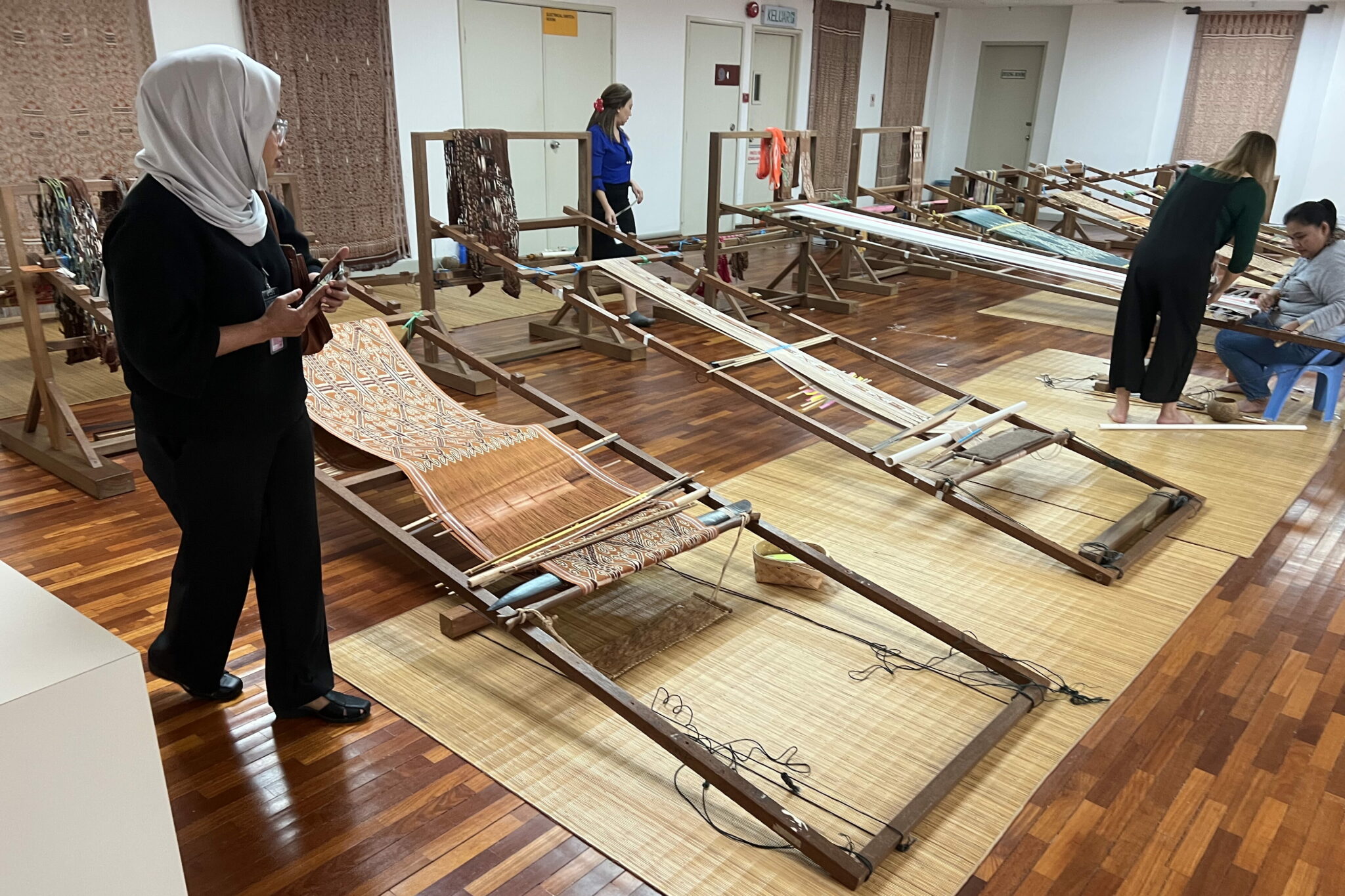 Exploring Pua Kumbu: ISITI’s Visit to The Tun Jugah Foundation – UNIMAS ...