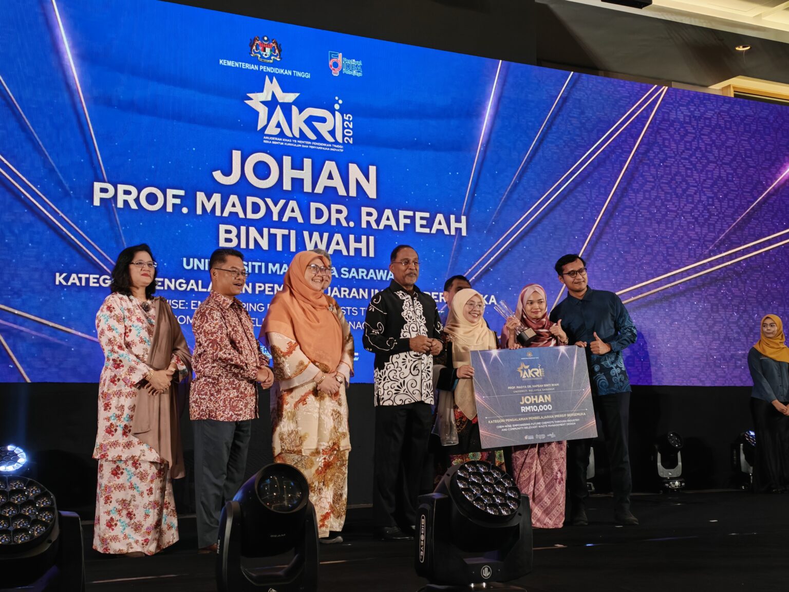 UNIMAS Wins Top National Recognition at the AKRI 2025 Awards – UNIMAS ...